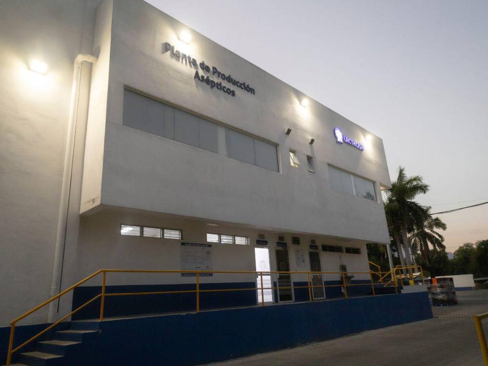 Lacthosa: Más de 35 años liderando la industria láctea