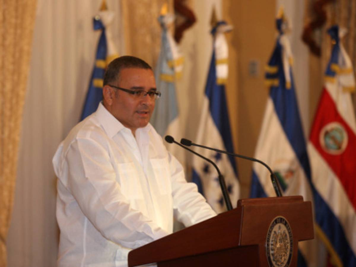Presidente Funes: diálogo en El Salvador avanza poco a poco