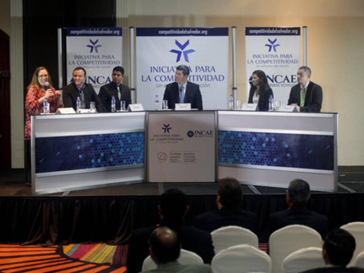 Salvadoreños competitivos y exitosos en un El Salvador rezagado