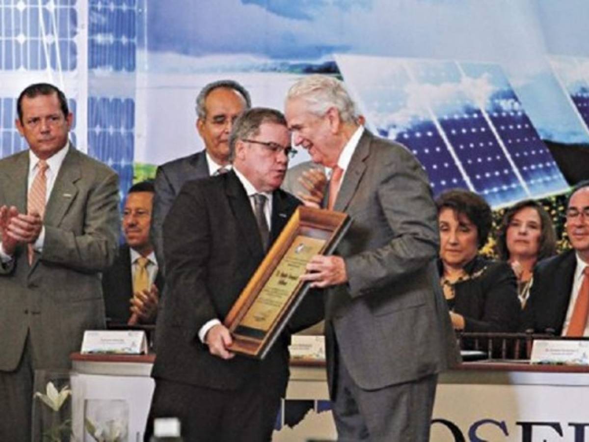 Nicaragua: Cosep premia a empresarios