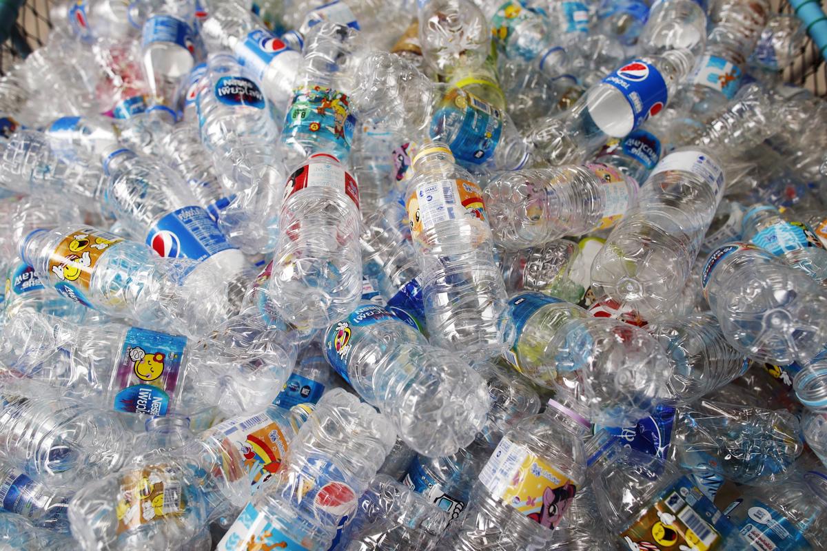 Descubren obstáculos que dificultan reciclaje completo de las botellas ...